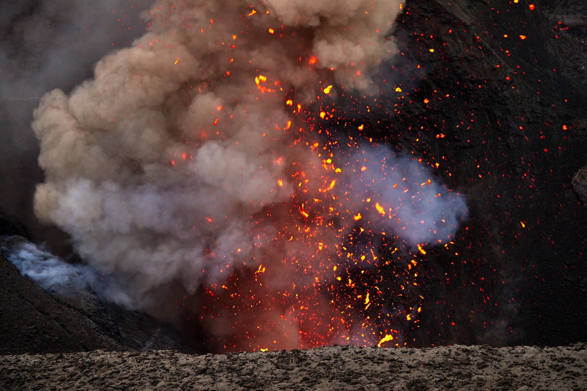 Port Vila Tour Desk | Book Vanuatu Tours at Fatumaru Lodge